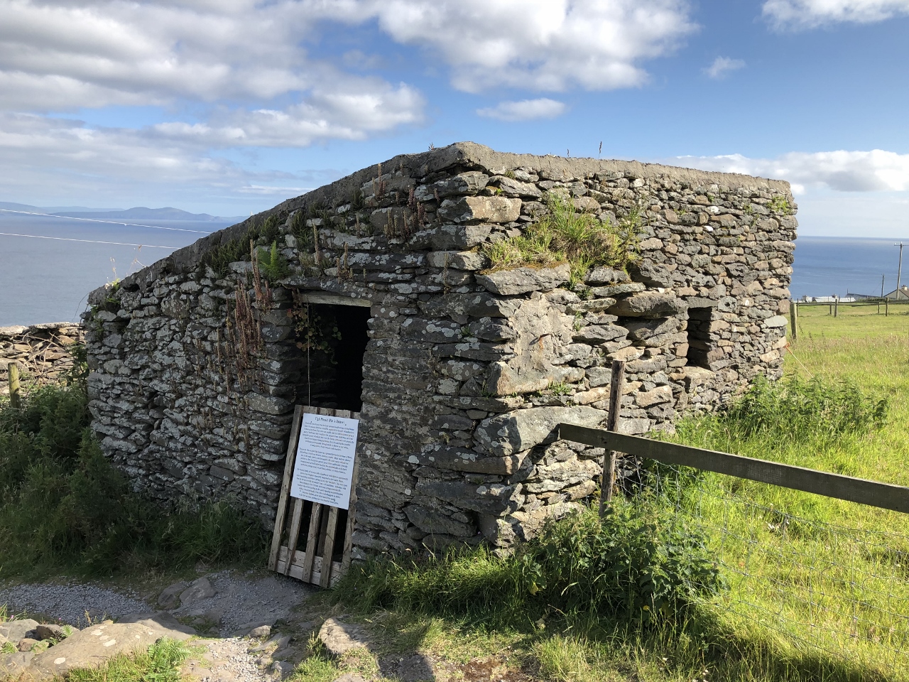 The Dreamy Dingle Peninsula | Travel the World History